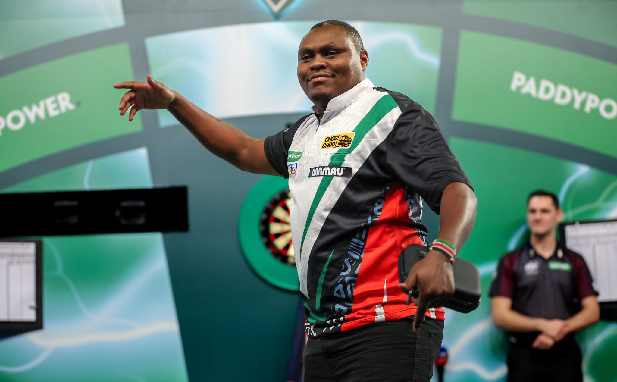 David Munyua explains how he ended up switching darts just two days ...
